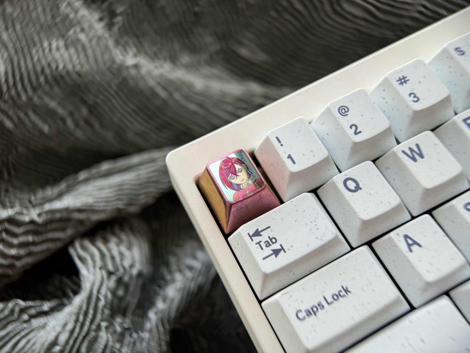 Ayase Momo Keycaps – TTKCAP